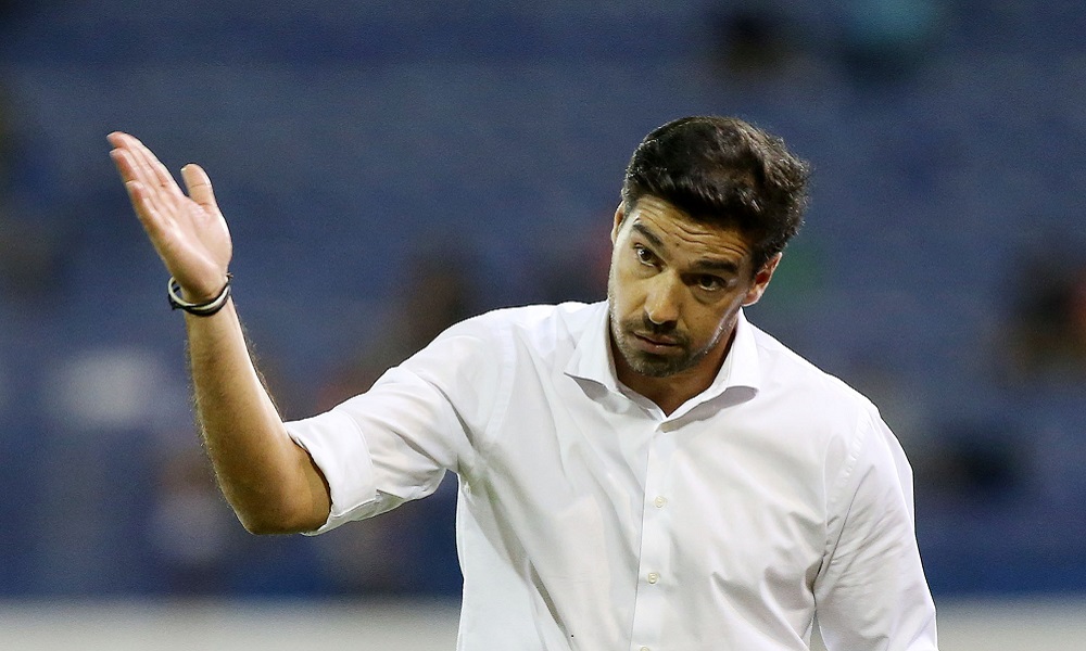 Φερέιρα: Τα… είπε στους συμπατριώτες του