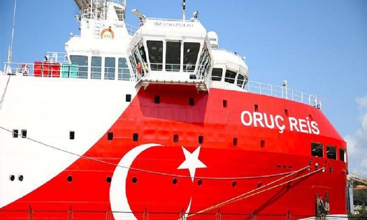 Κουρουμπλής: «Να βυθίσουμε το Oruc Reis αν περάσει τα 12 μίλια»!