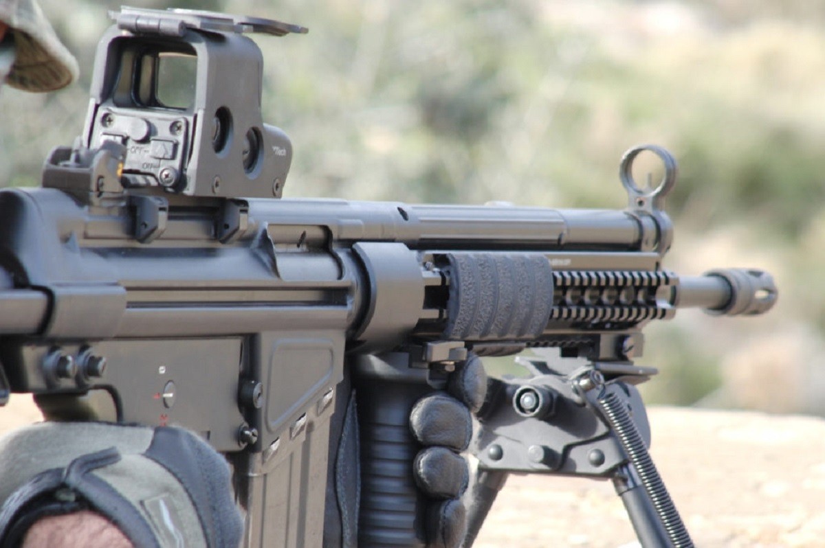 Ένοπλες Δυνάμεις: Τελειώνει το G3, αυτό θα είναι πλέον το «Εθνικό ...